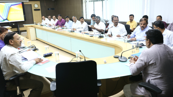 KIADB: ₹4,248 ಕೋಟಿ ಬಾಕಿ ವಸೂಲಿಗೆ 4 ತಿಂಗಳ ಗಡುವು: ಎಂಬಿ ಪಾಟೀಲ್ | MB Patil ...