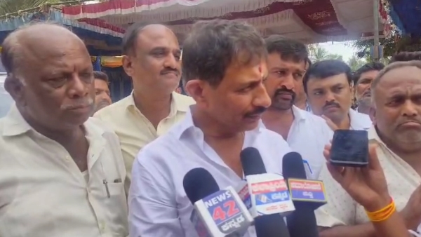 ಜೆಡಿಎಸ್ ಪಕ್ಷದ ಜಾತ್ಯಾತೀತ ನಿಲುವಿಗೆ ಕುಮಾರಸ್ವಾಮಿ ತಿಲಾಂಜಲಿ ಬಿಟ್ಟಿದ್ದಾರೆ-ಶಾಸಕ ...