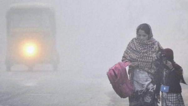 Bengaluru cold: ತಲೆಗೆ ಟೋಪಿ, ಮೈಗೆ ಸ್ವೆಟರ್... ಚುಮು ಚುಮು ಚಳಿಗೆ ಥರ ಥರ ನಡಗುತ್ತಿದೆ ಬೆಂಗಳೂರು ...