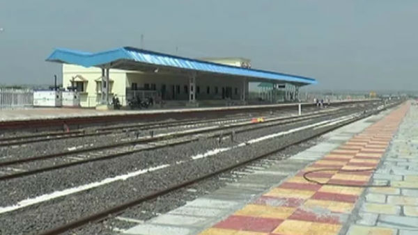 ಚಿತ್ರದುರ್ಗ, ಚಳ್ಳಕೆರೆ ಹಾಗೂ ಚಿಕ್ಕಜಾಜೂರು ರೈಲ್ವೆ ನಿಲ್ದಾಣಗಳ ಮೇಲ್ದರ್ಜೆಗೆ ...