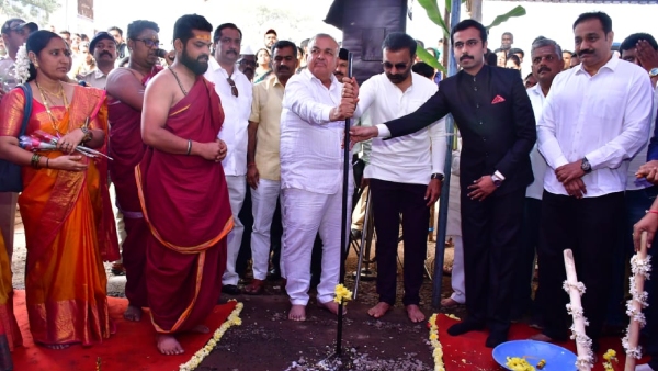 Dharwad CBT: ನಗರ ಬಸ್‌ನಿಲ್ದಾಣಕ್ಕೆ ಮರುಜೀವ, ನವೀಕರಣಕ್ಕೆ ಶಂಕುಸ್ಥಾಪನೆ, ಅಂದಾಜು ...