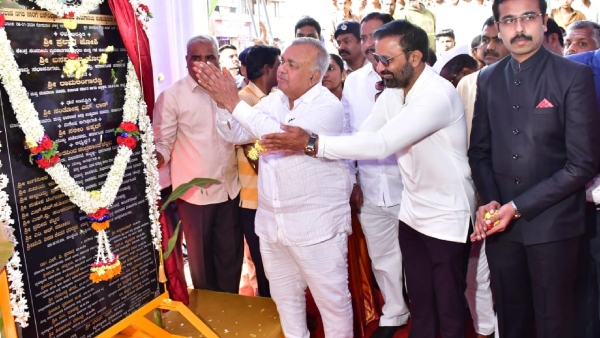 Dharwad CBT: ನಗರ ಬಸ್‌ನಿಲ್ದಾಣಕ್ಕೆ ಮರುಜೀವ, ನವೀಕರಣಕ್ಕೆ ಶಂಕುಸ್ಥಾಪನೆ, ಅಂದಾಜು ...