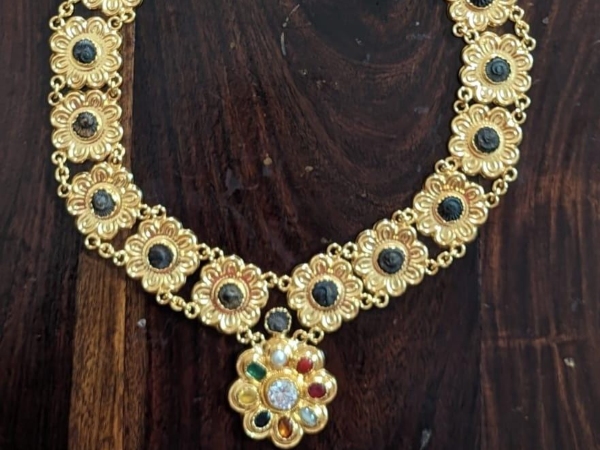 ಅಯೋಧ್ಯೆಯ ರಾಮಲಲ್ಲಾನಿಗೆ ಕಾಶೀಮಠದಿಂದ ಬೃಹತ್‌ ಸ್ವರ್ಣ ಹಾರ: ಏನಿದರ ವಿಶೇಷತೆ ...