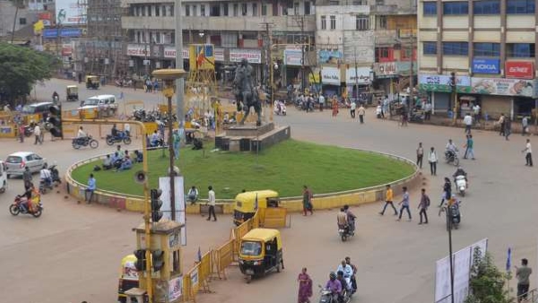 Hubballi Chennamma Circle: ಮೇಲ್ಸೇತುವೆ ಕೆಲಸ ಆರಂಭ: ಸಂಚಾರ ಮಾರ್ಗ ಬದಲಾವಣೆ ...