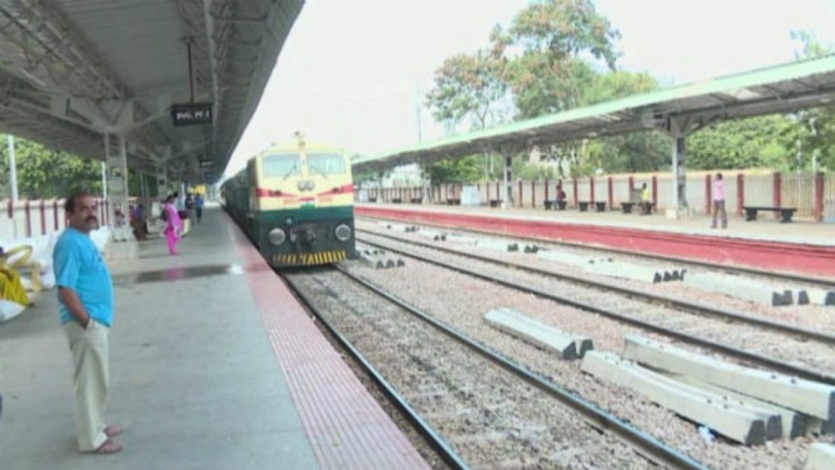 ತಿಪಟೂರು ಹಾಗೂ ತುಮಕೂರು ರೈಲ್ವೆ ನಿಲ್ದಾಣಗಳ ಅಭಿವೃದ್ಧಿಗೆ 50 ಕೋಟಿ ಹಣ ಬಿಡುಗಡೆ ...