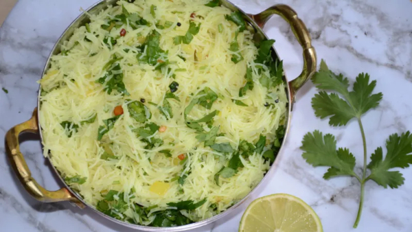 Rice Shavige Uppittu Recipe: ಅಕ್ಕಿ ಶಾವಿಗೆ ಉಪ್ಪಿಟ್ಟು ರೆಸಿಪಿ: ಮನೆಯಲ್ಲಿ ...