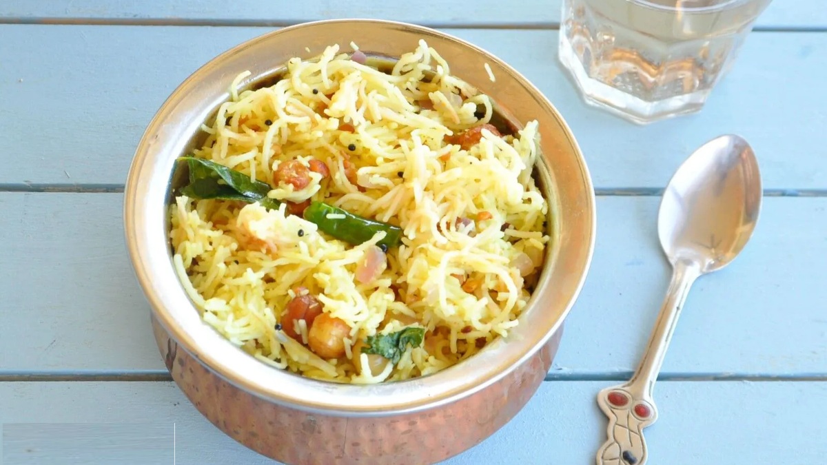 Rice Shavige Uppittu Recipe: ಅಕ್ಕಿ ಶಾವಿಗೆ ಉಪ್ಪಿಟ್ಟು ರೆಸಿಪಿ: ಮನೆಯಲ್ಲಿ ...