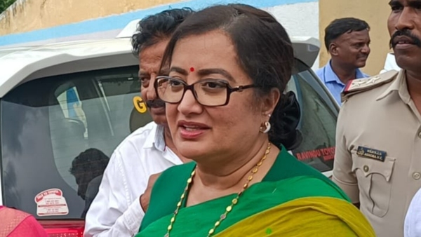 Sumalatha: ಕೈ ತಪ್ಪಿದ ಮಂಡ್ಯ; ಸುಮಲತಾ ಮುಂದಿನ ನಡೆ ಏನು? | Major Setback for ...