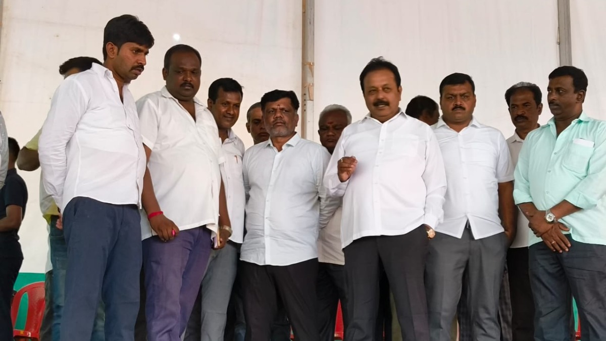 ನಾಳೆ ಮಂಡ್ಯದಲ್ಲಿ ರಾಹುಲ್ ಗಾಂಧಿ ಪ್ರಚಾರ: ಬೃಹತ್ ಸಮಾವೇಶಕ್ಕೆ ಸಿದ್ಧತೆ ...