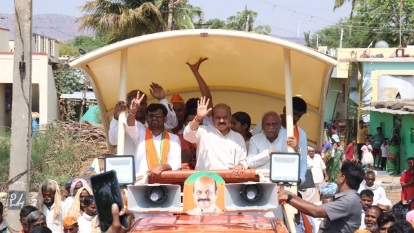 ಕಾಂಗ್ರೆಸ್ ಜನರಿಗೆ ಹೋಲ್‌ಸೆಲ್ ಮೋಸ ಮಾಡುತ್ತಿದೆ: ಮಾಜಿ ಸಿಎಂ | Congress will ...