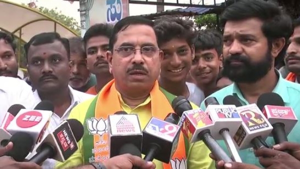 ಬೆಂಗಳೂರು ಬ್ಲಾಸ್ಟ್ ಮುಚ್ಚಿ ಹಾಕಲು ಕಾಂಗ್ರೆಸ್ ಯತ್ನ: ಪ್ರಹ್ಲಾದ್ ಜೋಶಿ | Dharwad Lok Sabha: Pralhad Joshi ...