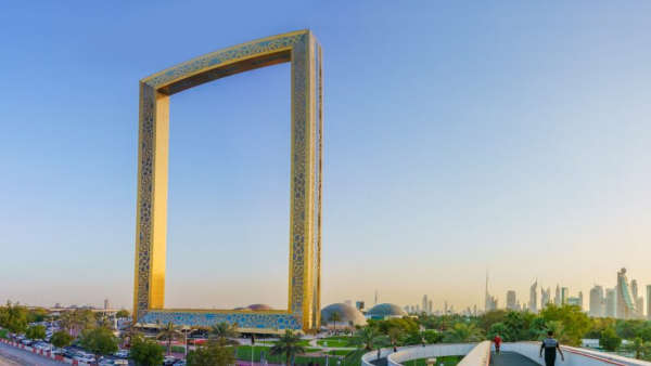 Gold building in Dubai: ದುಬೈನಲ್ಲಿ ಬಂಗಾರದ ಬಿಲ್ಡಿಂಗ್: ಒಣಗಿದ ಹೂವಿಗೆ ಭಾರೀ ...
