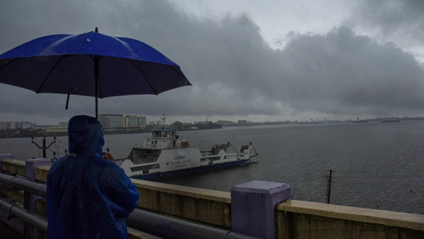Karnataka Rain: ಇನ್ನೆರಡು ದಿನ ಬಿಸಿಲು ತಡೆದುಕೊಳ್ಳಿ.. ಮಳೆ ಬರೋದು ಪಕ್ಕಾ! | Karnataka Rain: KSNDMC ...