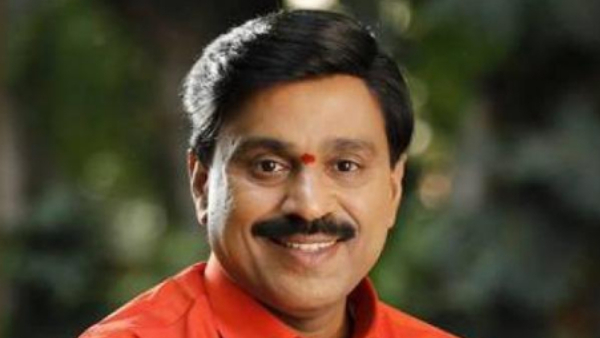 ಎಚ್ ಡಿ ರೇವಣ್ಣ ದೇಶ ಬಿಟ್ಟು ಹೋಗ್ತಿದ್ರಾ? ಜನಾರ್ದನ ರೆಡ್ಡಿ ಹೀಗೆ ಹೇಳಿದ್ಯಾಕೆ ...