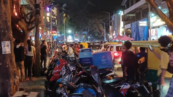 ರಾತ್ರಿ ವೇಳೆ ಬೆಂಗಳೂರಿನಲ್ಲಿ ನಿಮ್ಮಿಷ್ಟದವರ ಜೊತೆ ಫುಲ್‌ ಜೋಶ್‌ ಆಗಿರ್ಬೇಕೆ ...