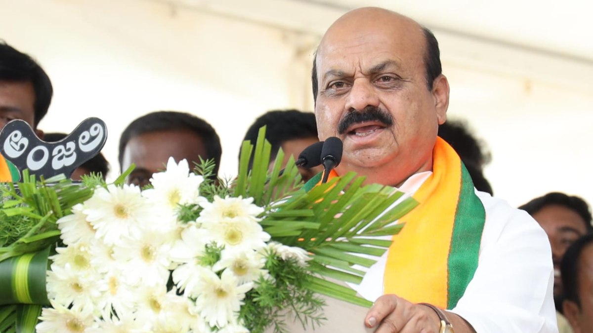 CM-DCM ನಡುವಿನ ಕಿತ್ತಾಟದ ಬಗ್ಗೆ ಮಾಜಿ ಮುಖ್ಯಮಂತ್ರಿ ಪ್ರತಿಕ್ರಿಯೆ | Ex CM Basavaraj Bommai Reaction ...