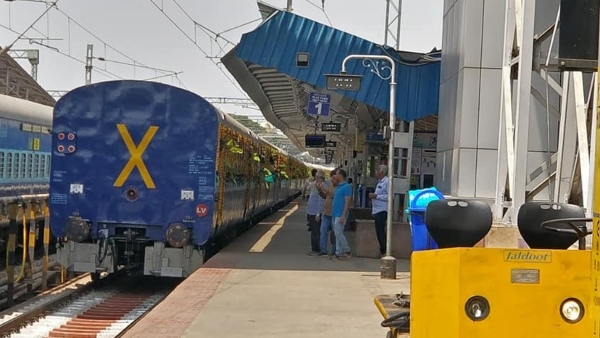 Hubballi Bengaluru Superfast Express: ಬೆಂಗಳೂರು ಹುಬ್ಬಳ್ಳಿ ಪ್ರಯಾಣಿಕರಿಗೆ ಸಿಹಿ ಸುದ್ದಿ | Hubballi ...