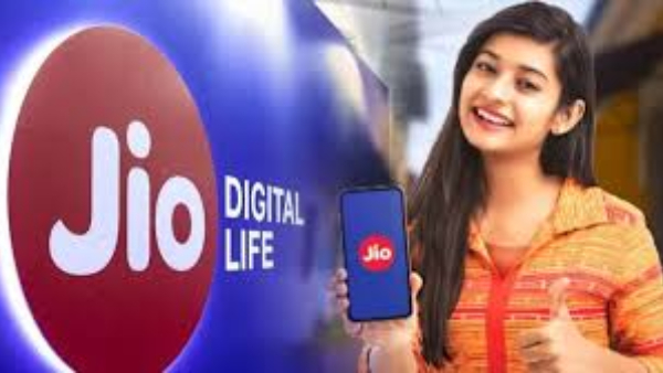 ಜಿಯೋದಿಂದ ಕಡಿಮೆ ಬೆಲೆಗೆ ಹೈ ಸ್ಪೀಡ್‌ ಇಂಟರ್ನೆಟ್‌: ಹಲವು ಒಟಿಟಿಗಳು ಉಚಿತ | Jio Air Fiber Plan: 800 Free ...