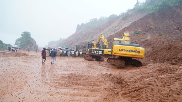 ನಾನು ಎನ್ನುವುದು ಅಹಂಕಾರ, ನಾವು ಎನ್ನುವುದು ಸಂಸ್ಕಾರ ಡಿಕೆಶಿಗೆ ಹಿತವಚನ ...