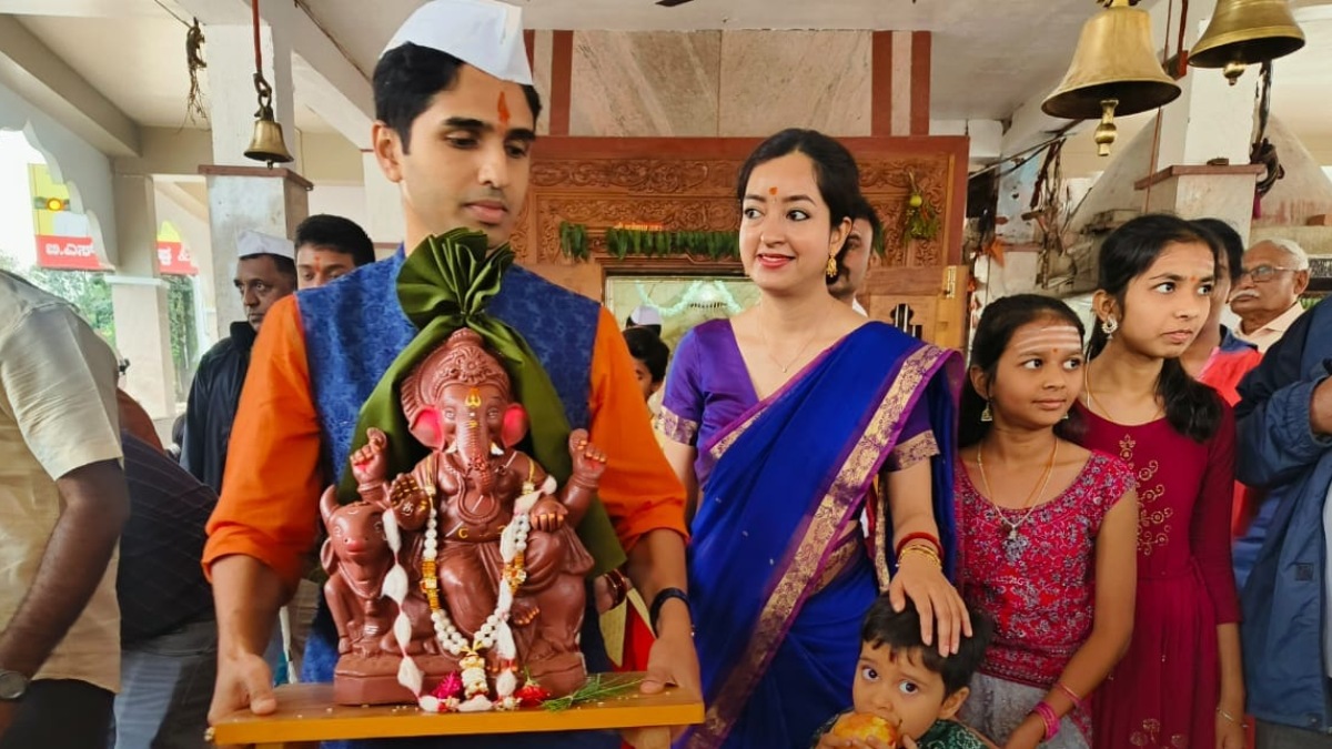 ಗಣೇಶ ಮೂರ್ತಿ ಪ್ರತಿಷ್ಠಾಪಿಸಿದ ಬೆಳಗಾವಿ ಡಿಸಿ ಮೊಹಮ್ಮದ್ ರೋಷನ್ | DC Mohammad ...