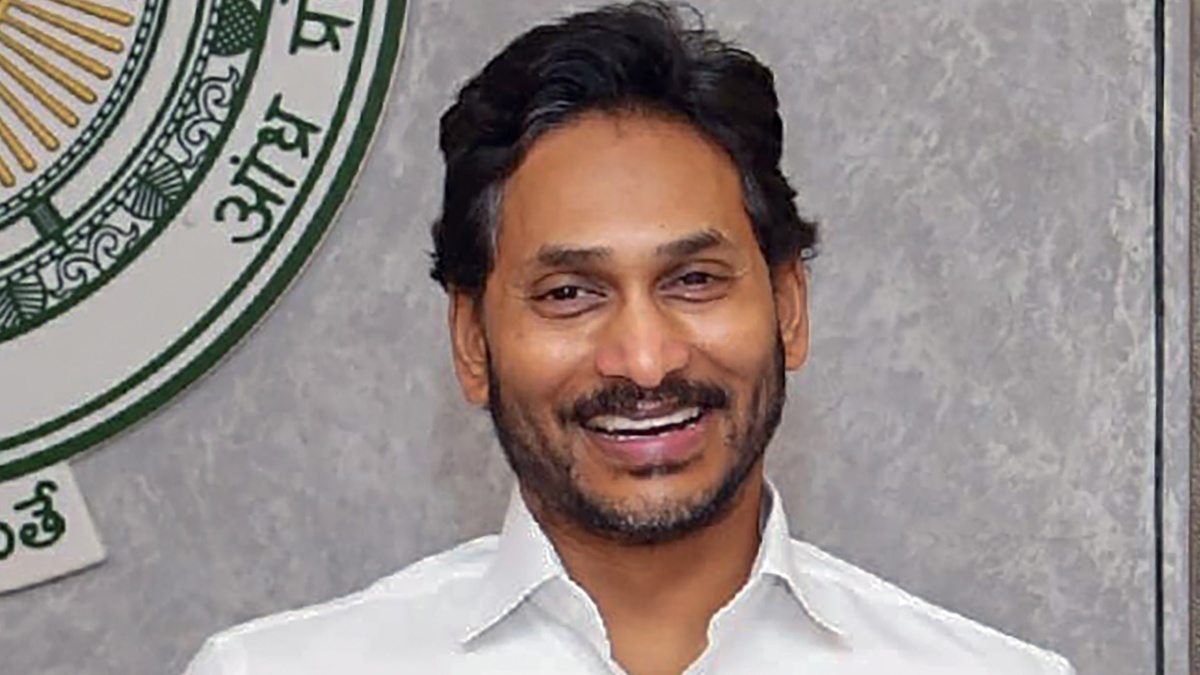 Tirupati laddu row: ನಾನು ಮನೆಯಲ್ಲಿ ಬೈಬಲ್‌ ಓದುತ್ತೇನೆ, ಆದರೆ: ಜಗನ್ ಹೇಳಿದ್ದೇನು | I read the Bible at ...