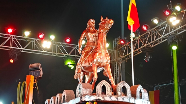 Karnataka Rajyotsava: ಅದ್ಧೂರಿ ರಾಜ್ಯೋತ್ಸವದ ಸಂಭ್ರಮ; ಪುನೀತ್ ರಾಜ್ ಕುಮಾರ್ ಫೋಟೋ ಹಿಡಿದು ಕುಪ್ಪಳಿಸಿದ ...