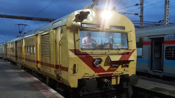 ಬೆಂಗಳೂರು-ಮೈಸೂರು ಮೆಮು ರೈಲು: ಪ್ರಯಾಣಿಕರ ಬೇಡಿಕೆಗಳು | Demand To Add Additional Coaches For Bengaluru ...