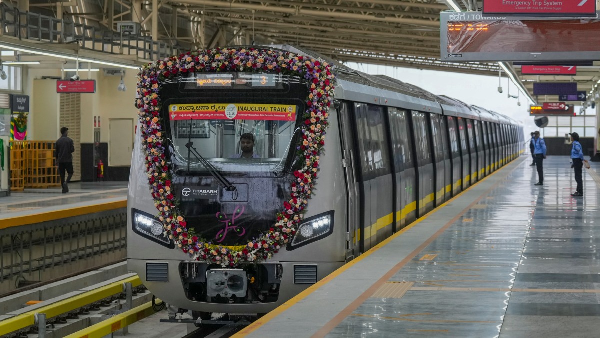 ನಮ್ಮ ಮೆಟ್ರೋ ಪ್ರಯಾಣಿಕರಿಗೆ ಗುಡ್ ನ್ಯೂಸ್: ಹಳದಿ ಮಾರ್ಗದಲ್ಲಿ 6ನೇ ರೈಲು ಸೇವೆ ...