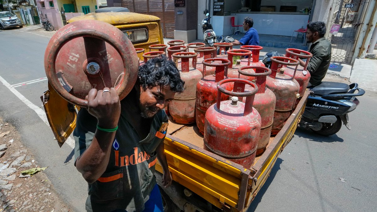 LPG Connection: ಹೊಸ ಎಲ್‌ಪಿಜಿ ಗ್ಯಾಸ್ ಸಂಪರ್ಕಕ್ಕೆ ಅರ್ಜಿ ಆಹ್ವಾನ, ದಾಖಲೆ ಸಲ್ಲಿಕೆ ಹೇಗೆ? | New LPG ...