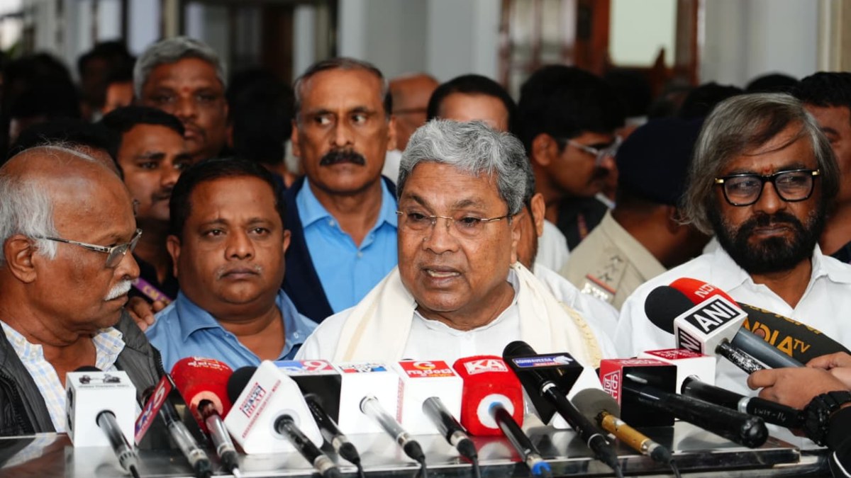 ಬಳ್ಳಾರಿಯಲ್ಲಿ ಬ್ಯಾನರ್‌ ಗಲಾಟೆ: ಸಿದ್ದರಾಮಯ್ಯ ಫಸ್ಟ್‌ ರಿಯಾಕ್ಷನ್ | Congress ...