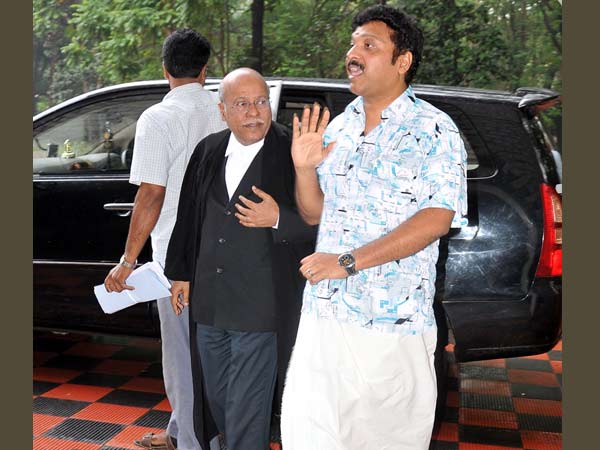 Ganesh Kumar got divorce from Yamini Thankachi - Malayalam Oneindia