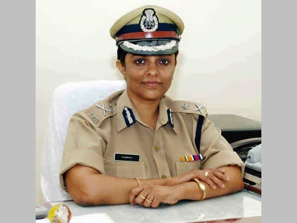 Controversy in ADGP B Sandhya's transfer - Malayalam Oneindia