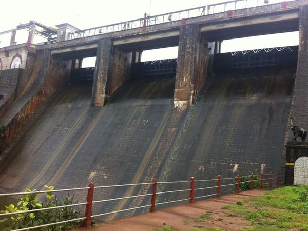 Palakkad Local News about warning on walayar dam water level ...