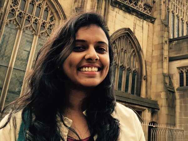 singer sithara krishnakumar against cyber attack - Malayalam Oneindia