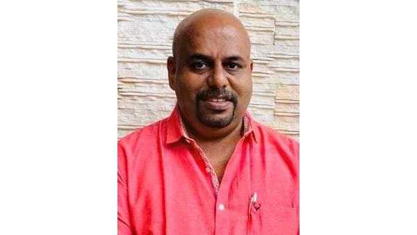 Who is Deepak Dharmadam- the journalist under suspect in Muttil Tree ...