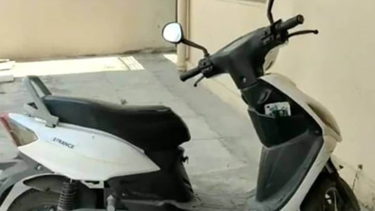 A man bids Rs 1.12 crore on fancy number for his scooty, Here is what ...