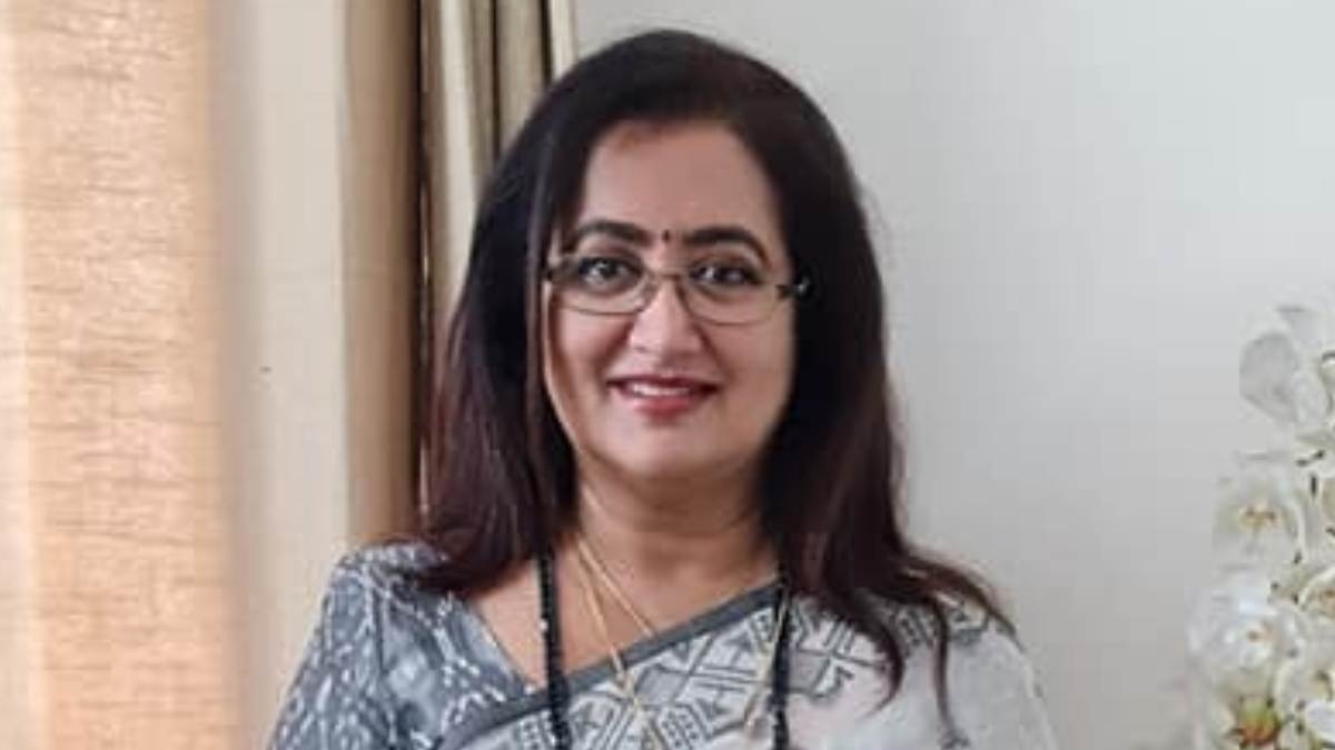 Actress Sumalatha says Will Conduct Rally in Mandya And Announce to ...