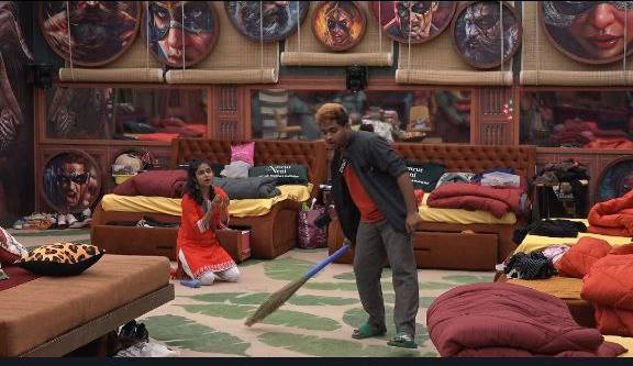 Bigg Boss Malayalam Season 5; Lechu Junais Fight During cleaning, Sagar ...