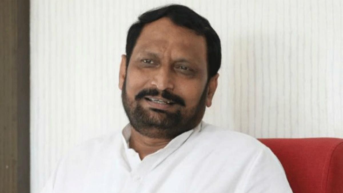 karnataka assembly election 2023: Former deputy Cm Laxman Sawadi joins ...