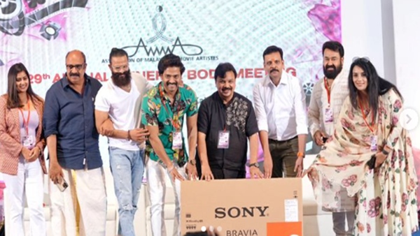 Bigg Boss Malayalam Fame Manikuttan Got First prize From Mohanlal in ...