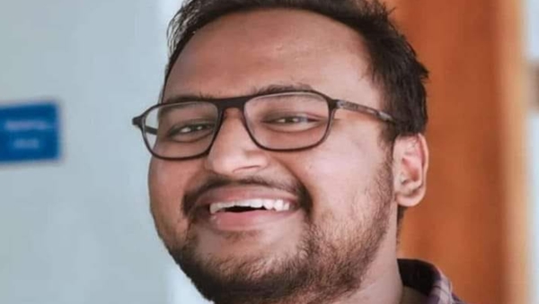 Thrissur: Cameraman Athul Krishna Died After A lorry Collided With His Bike| സുഹൃത്തിന് സംസ്ഥാന ...