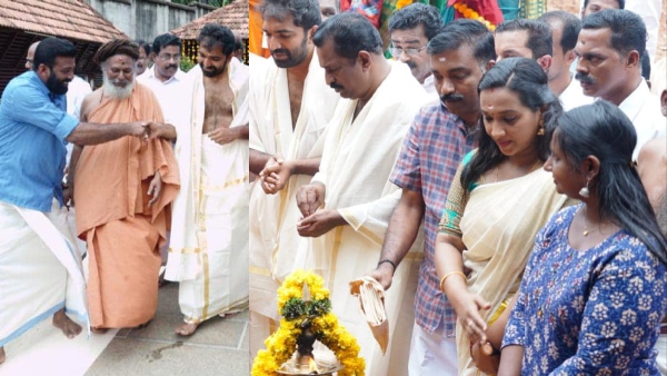 Chandy Oommen With BJP Woman Leader: Rahul Mamkootathil Befitting Reply ...