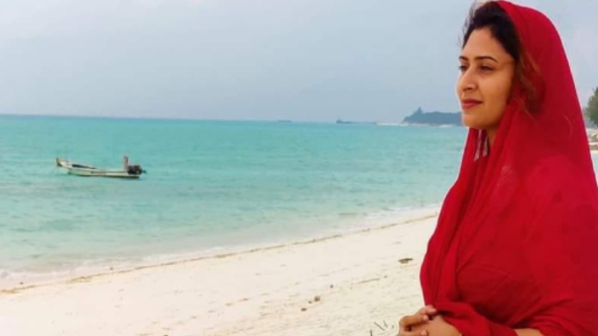 ലക്ഷദ്വീപില്‍ അമ്പലം കോണ്‍ഗ്രസ് പണിതിട്ടുണ്ട്; ബിജെപിയെ വിമര്‍ശിച്ച് ഐഷ സുല്‍ത്താന | Director ...