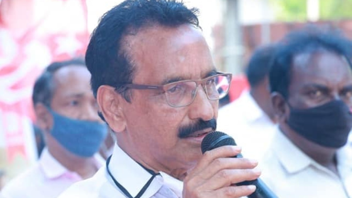 ബോംബ് സ്‌ഫോടനത്തിൽ കൊല്ലപ്പെട്ടയാളുടെ വീട്ടിൽ പോയത് കുടുംബത്തെ ...