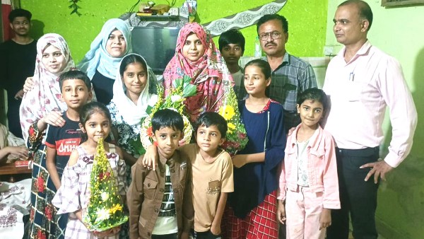 Adiba Anam IAS Story: Auto Driver's Daughter From Maharashtra Gets Civil Service Rank | ഓട്ടോ ...