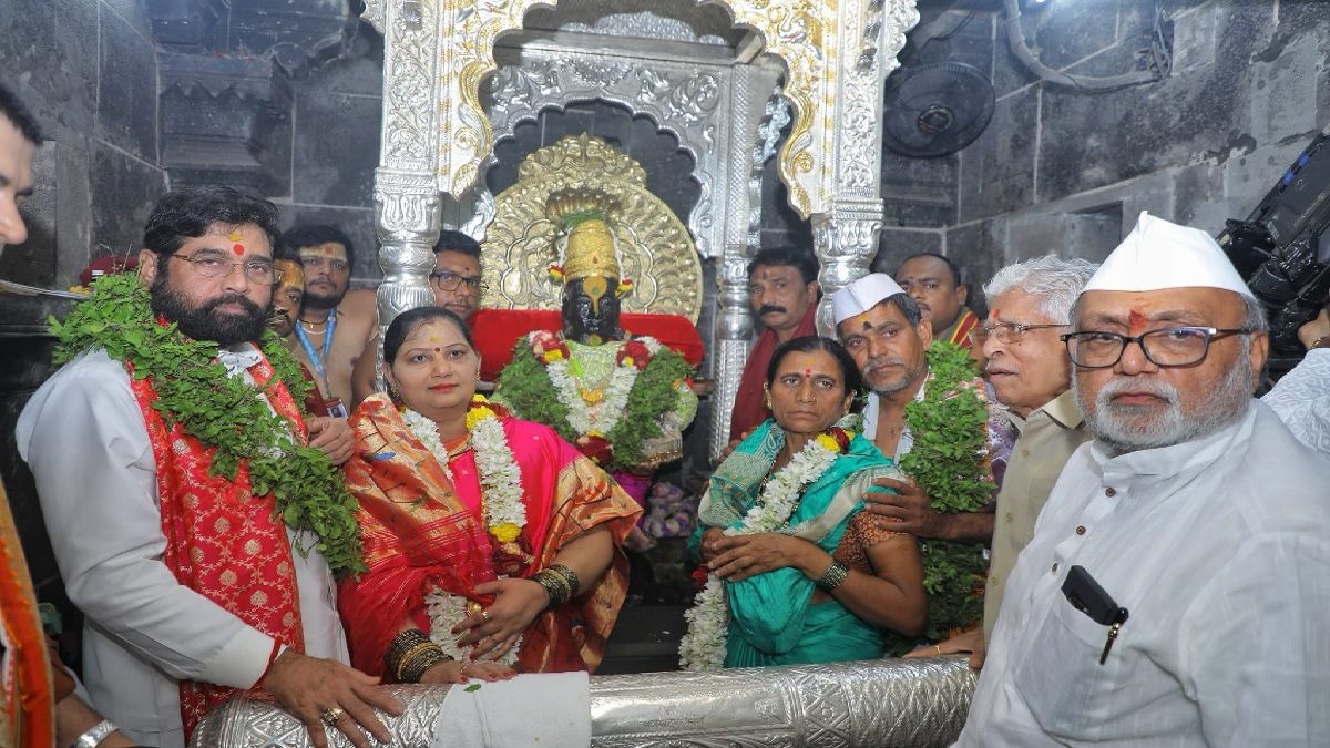 Ashadhi Ekadashi 2024 Official Pooja of Vitthal-Rukmini Mata completed ...