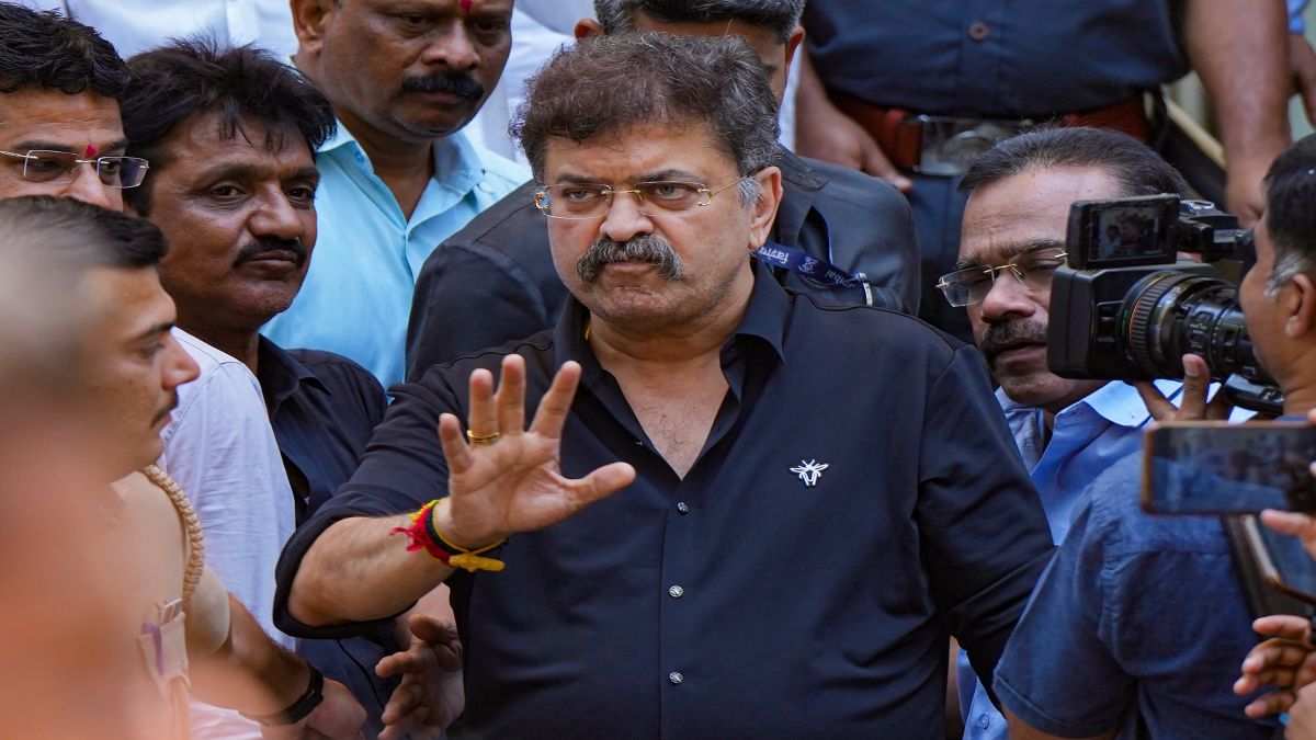 Jitendra awhad critisises ajit pawar - Oneindia Marathi