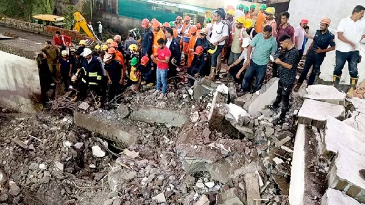 Building collapsed in Gujarat Surat Seven Dead Many Trapped Under ...