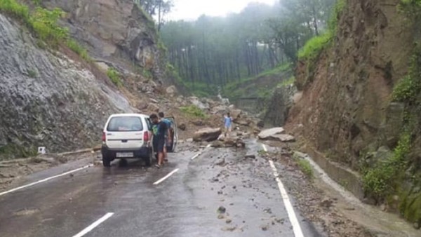 ହିମାଚଳପ୍ରଦେଶରେ ଭୂସ୍ଖଳନ , ୫ ମୃତ | Landslide in Himachal pradesh : 5 died - Odia Oneindia