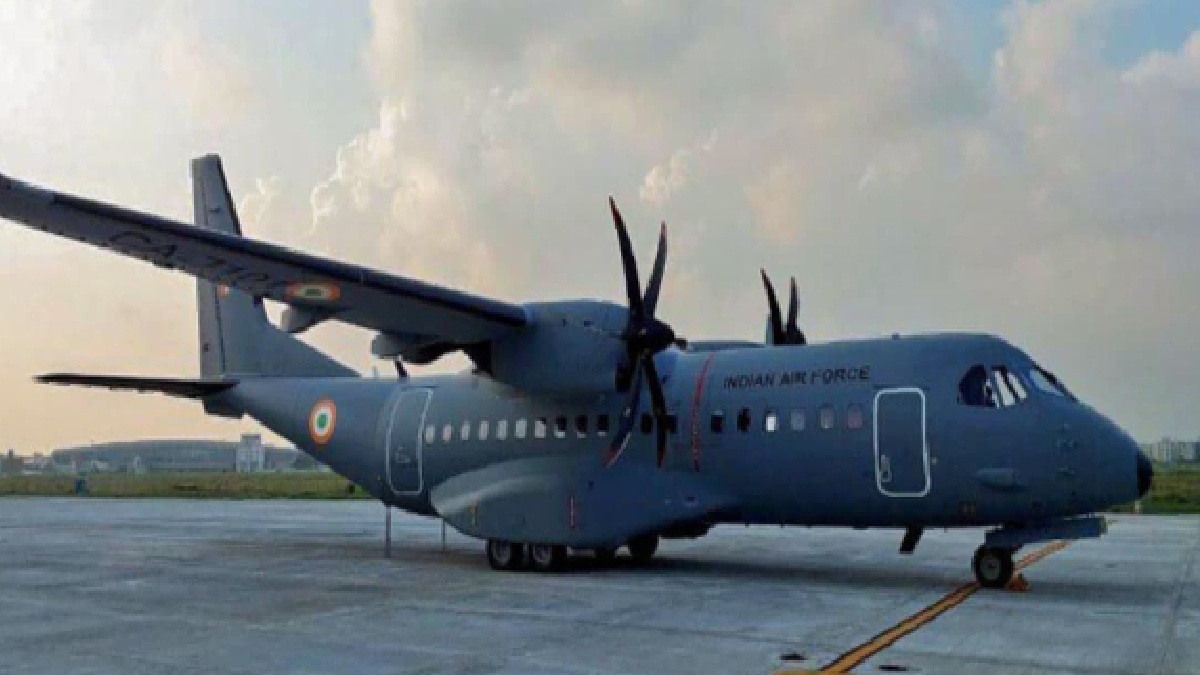 ଭାରତୀୟ ସେନା ହେଲା ଅଧିକ ଶକ୍ତିଶାଳୀ, ବାୟୁସେନାରେ ସାମିଲ ହେଲା C-295 ବିମାନ ...